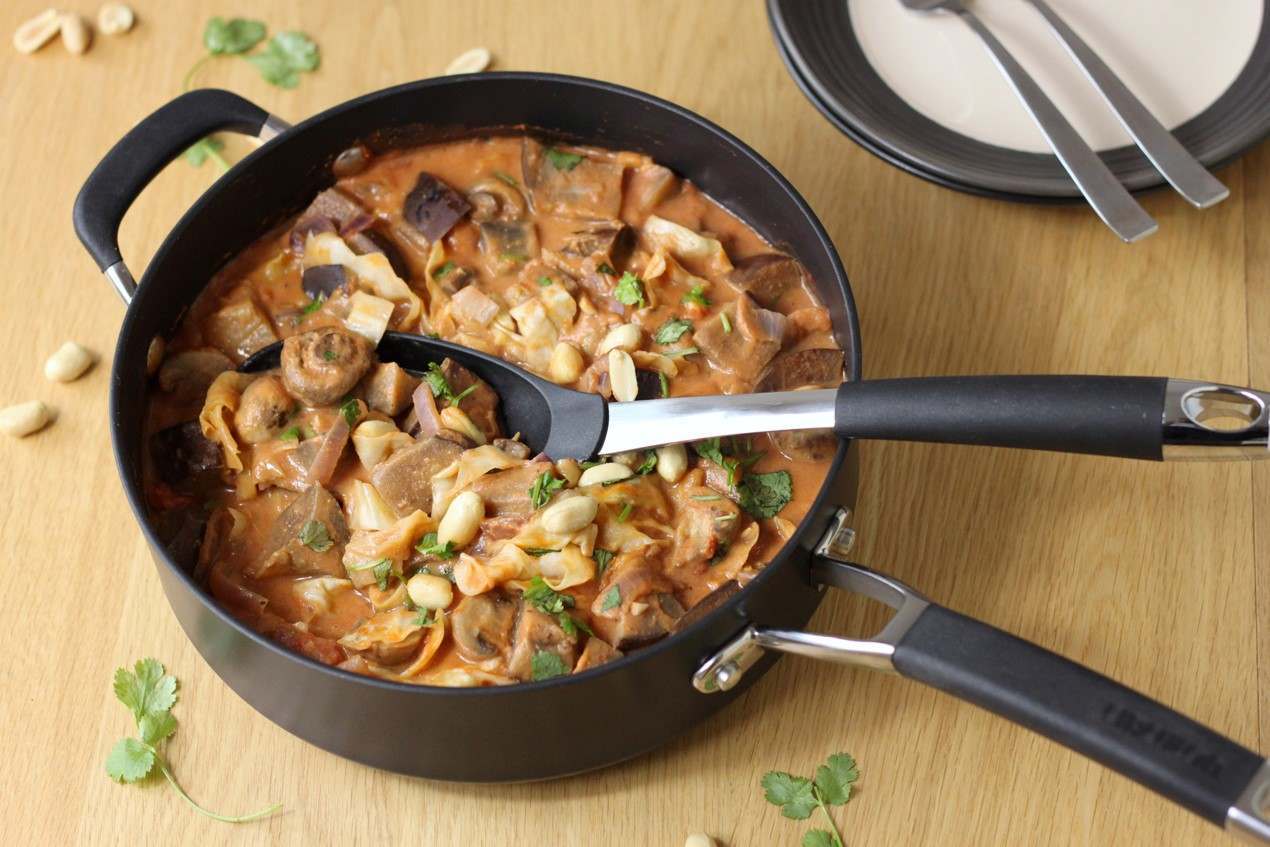 Ragoût d'arachides africain | Recette végétarienne tout-en-un · Circulon
